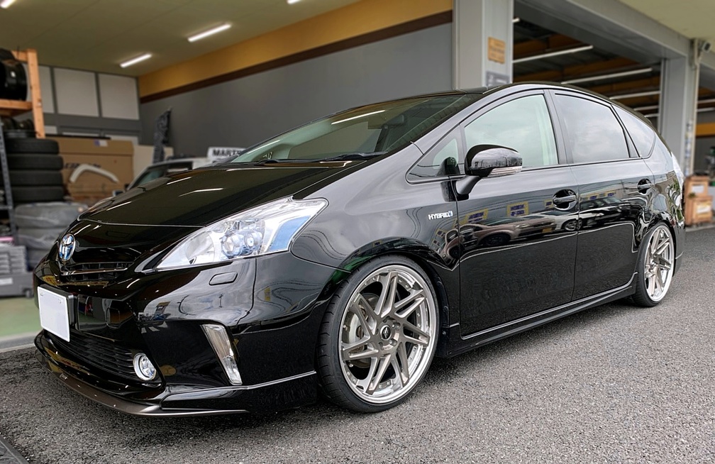TOYOTA / PRIUS α / ZEAST ST3 | WORK Photo Gallery