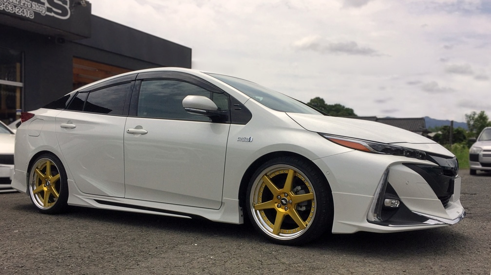 TOYOTA / PRIUS / ZEAST ST1 | WORK Photo Gallery