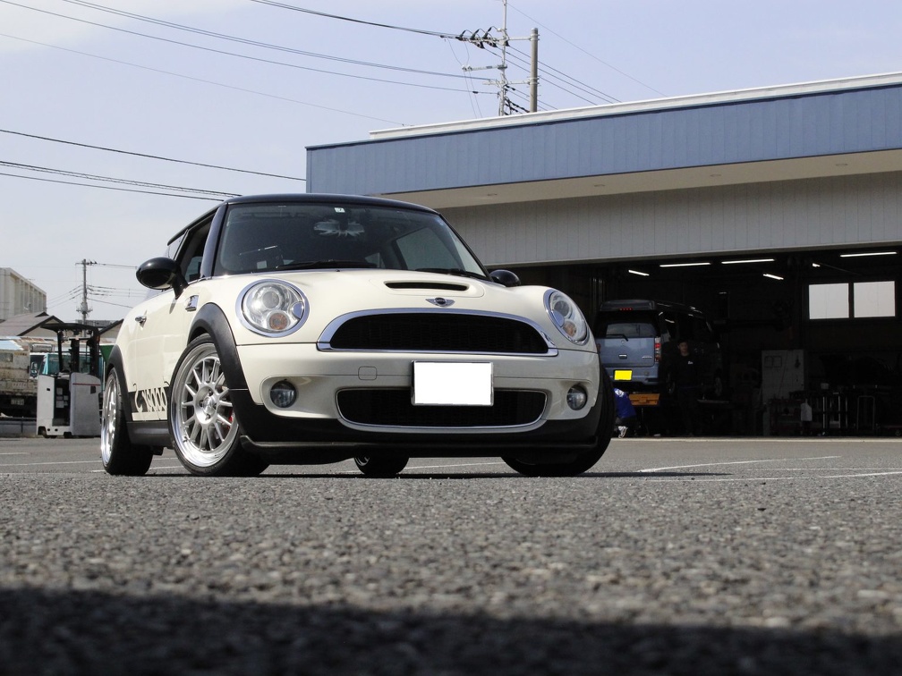 Mini / SEEKER FX | WORK Photo Gallery