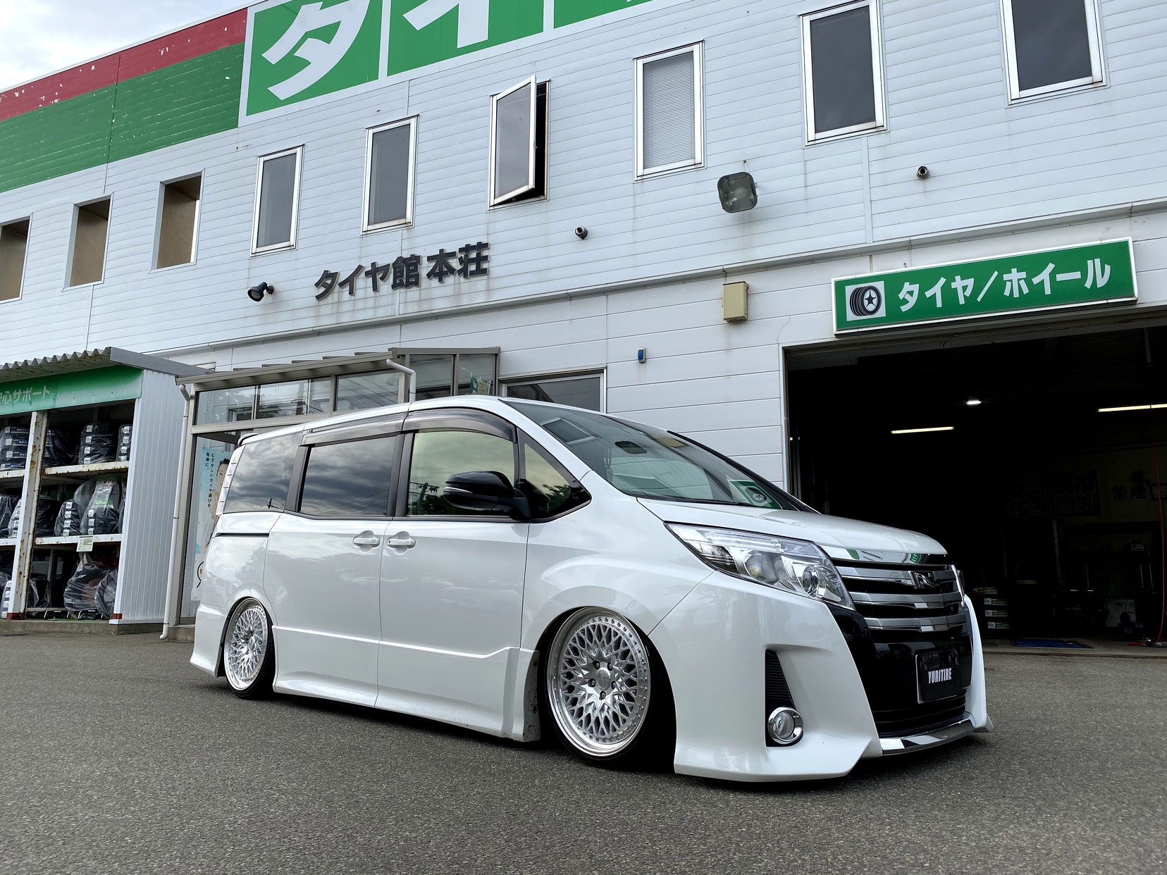 TOYOTA / NOAH & VOXY & ESQUIRE / GranSeeker CCX | WORK Photo Gallery