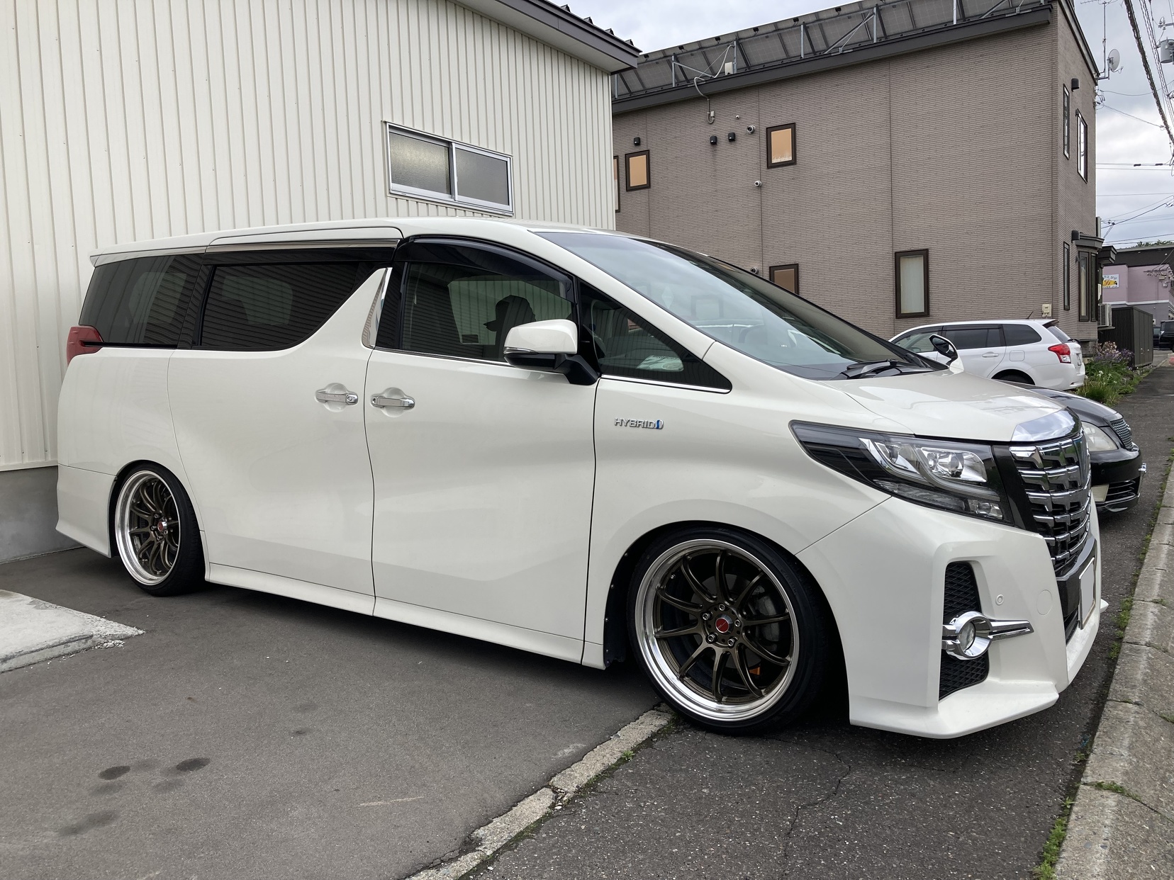 TOYOTA / ALPHARD & VELLFIRE / EMOTION ZR10 2P | WORK Photo Gallery