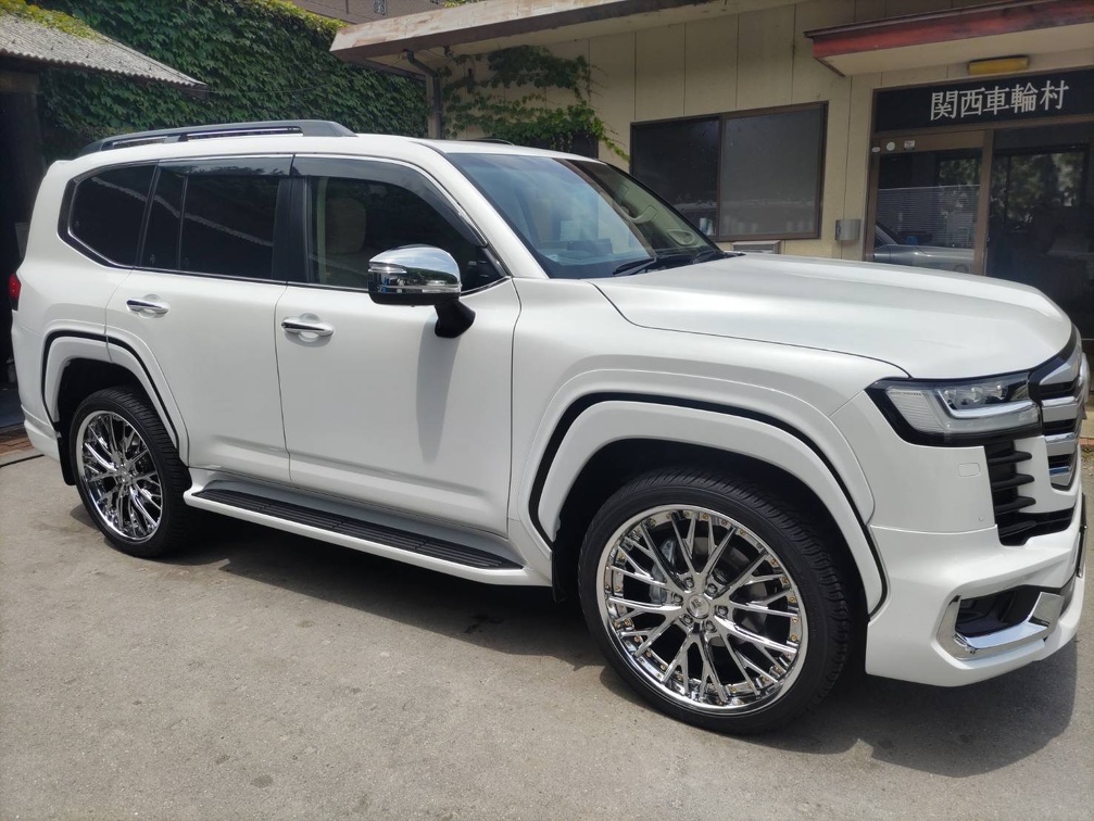 TOYOTA / LAND CRUISER / LS VAJRA SUV | WORK Photo Gallery