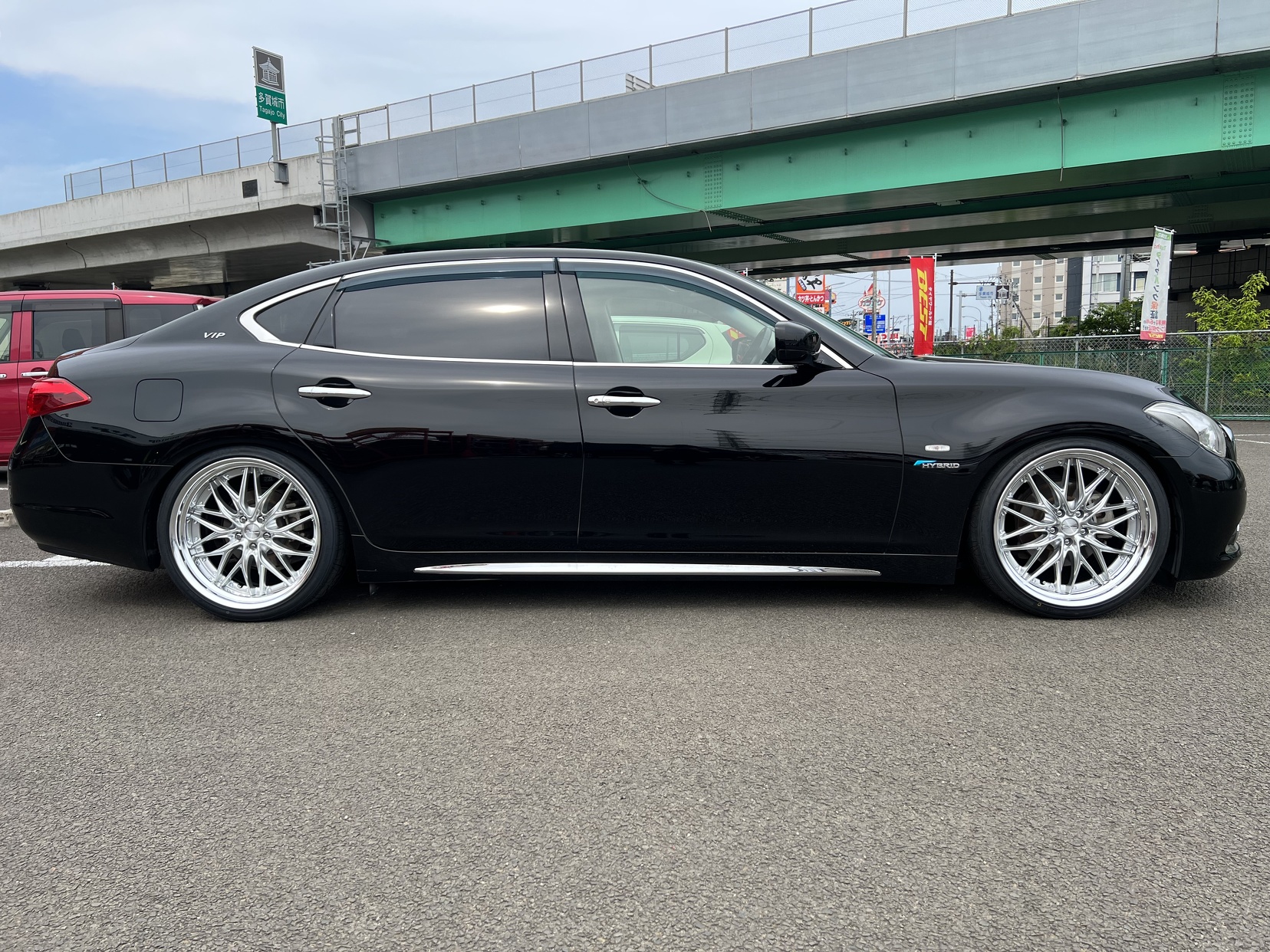 NISSAN / CIMA / SCHWERT QUELL | WORK Photo Gallery