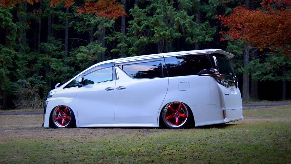 TOYOTA / ALPHARD & VELLFIRE / EMOTION T5R 2p | WORK Photo Gallery