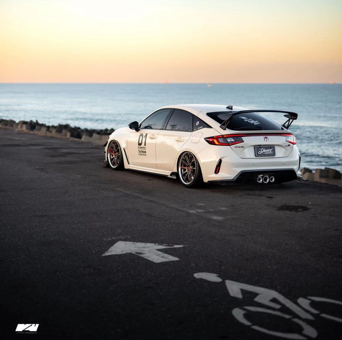 HONDA / CIVIC / EMOTION ZR10 2P | WORK Photo Gallery