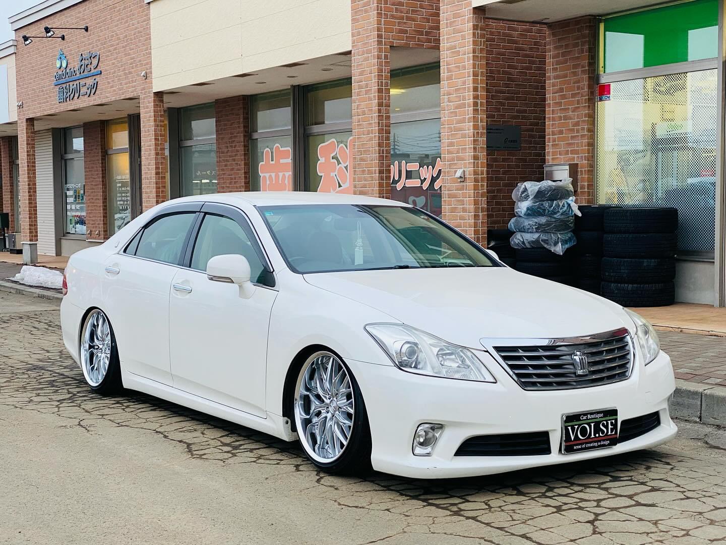 TOYOTA / CROWN / SCHWERT QUELL | WORK Photo Gallery