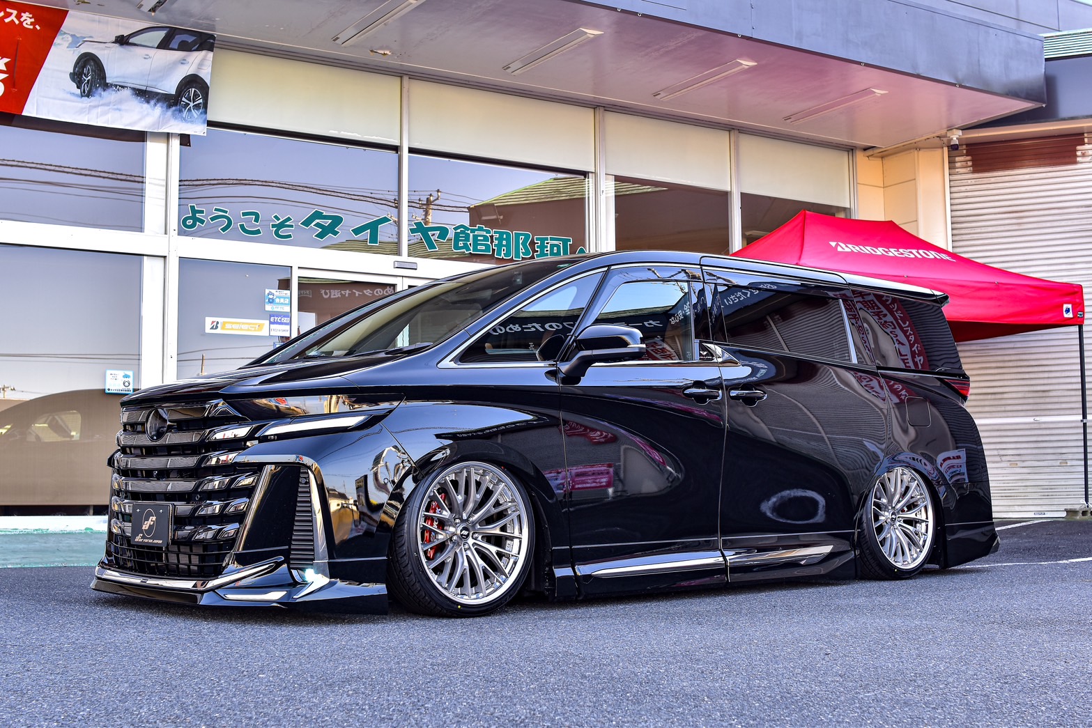 TOYOTA / ALPHARD & VELLFIRE / ZEAST STX | WORK Photo Gallery